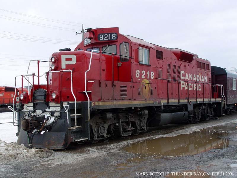 GP9u 8218